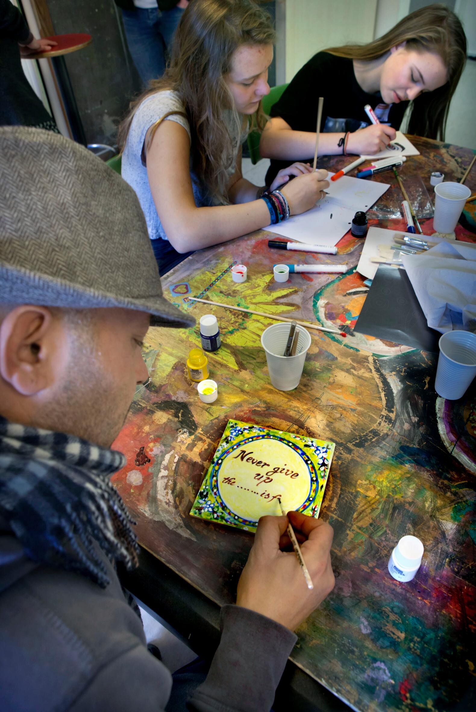 'Als alles in de soep loopt, neem dan een pannetje mee' | Trouw