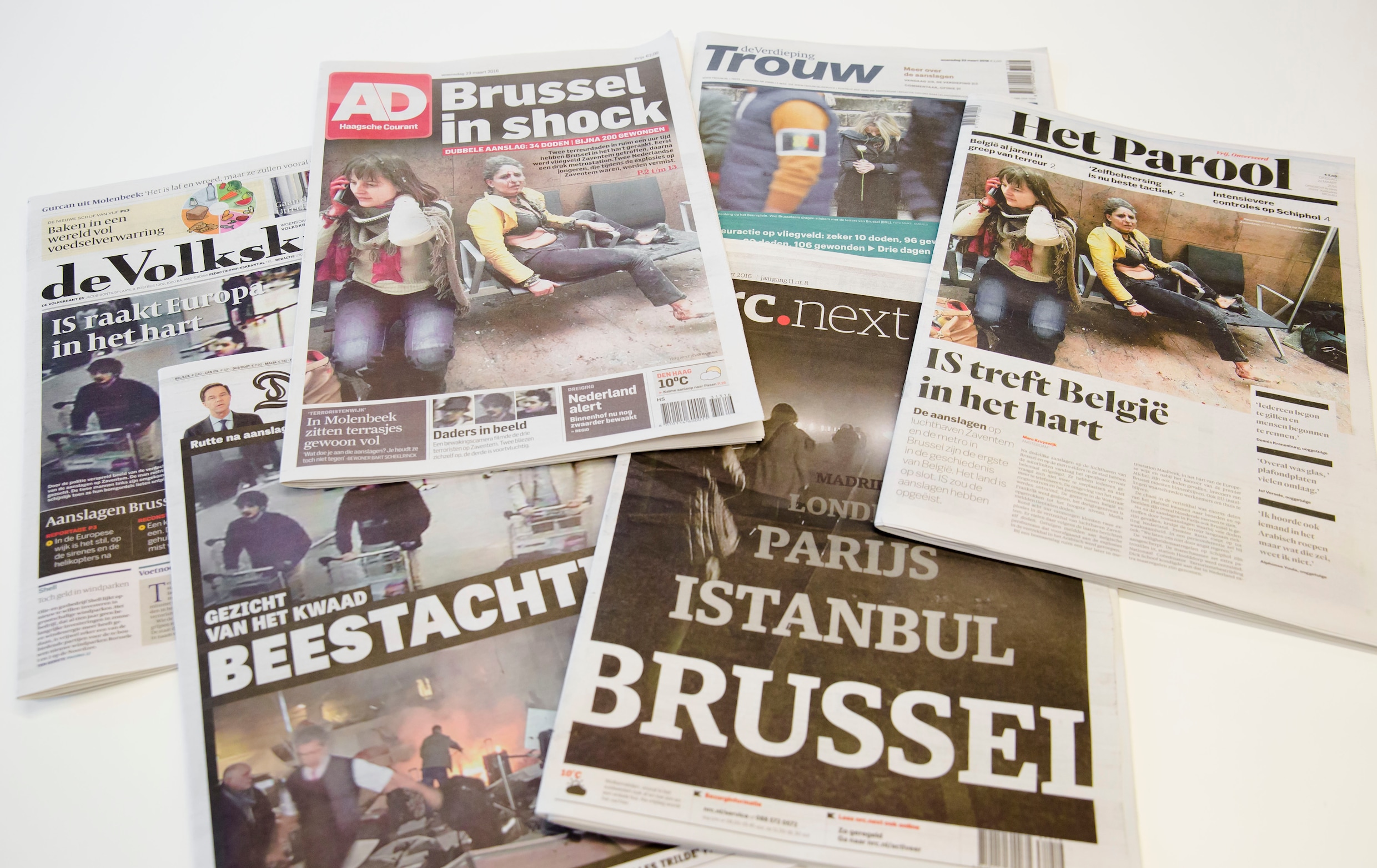 Vier op de tien Nederlanders lezen of kijken nauwelijks nieuws | Trouw