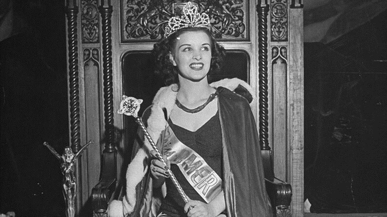 Venus Ramey was Miss America, activiste en revolverheld | Trouw