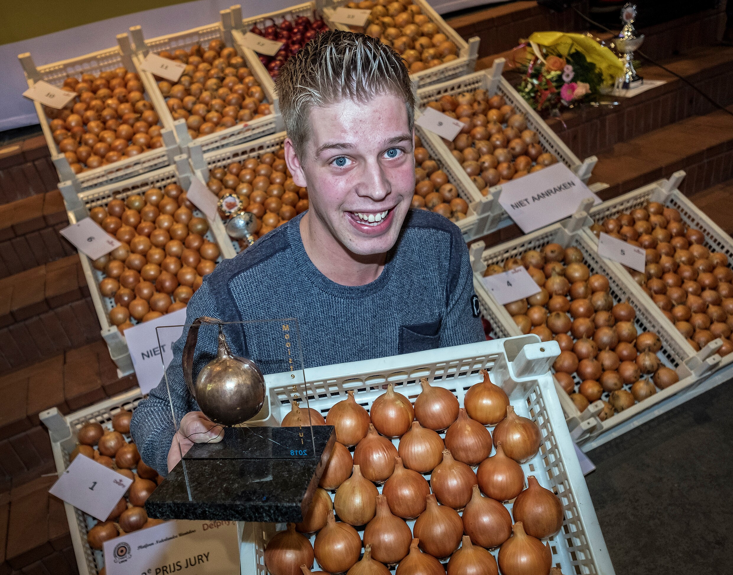 Saskia is de mooiste ui van de akker | Trouw