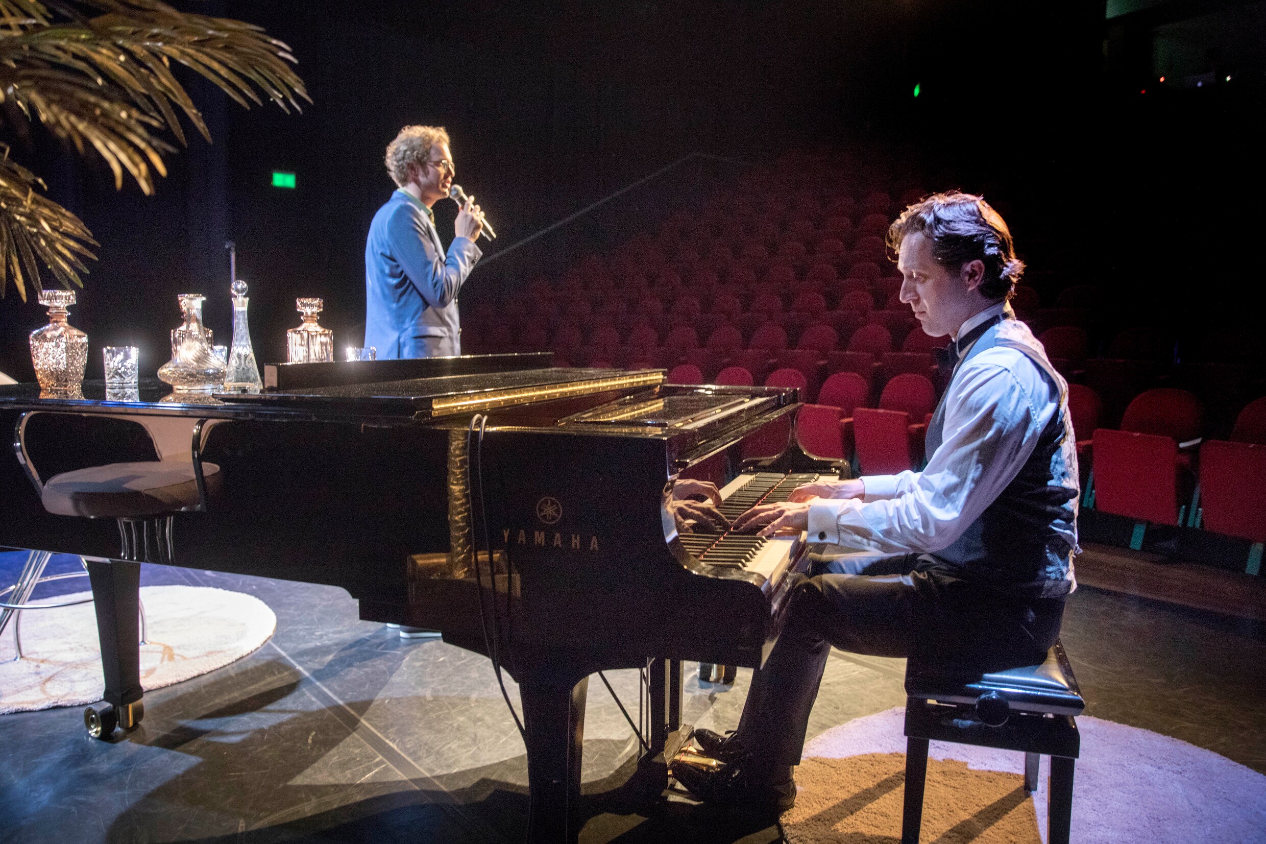 De pianist van cabaretier Johan Goossens is ook zijn mental coach en ...
