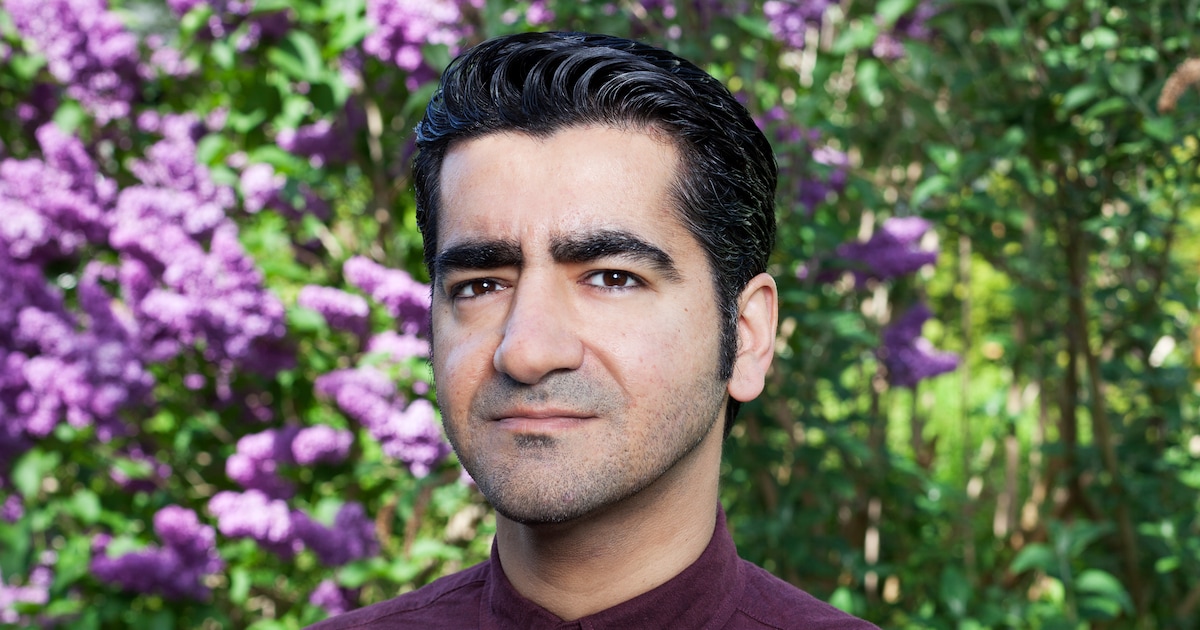 Met 'Wees onzichtbaar' van Libris-winnaar Murat Isik heeft de Bijlmer ...