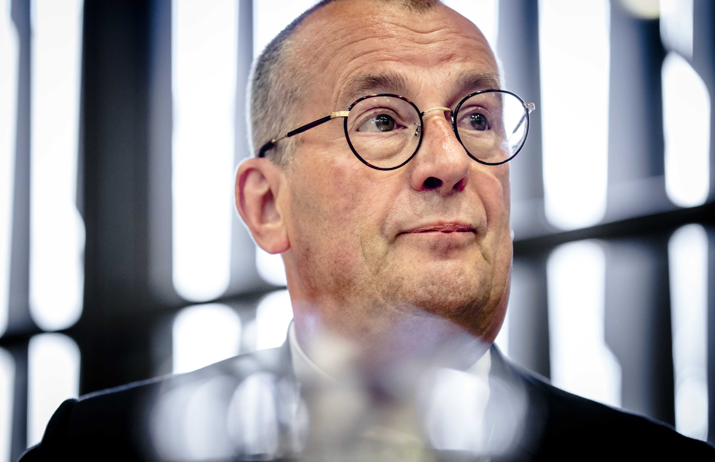 Alders: Mijn integriteit is in het geding | Trouw