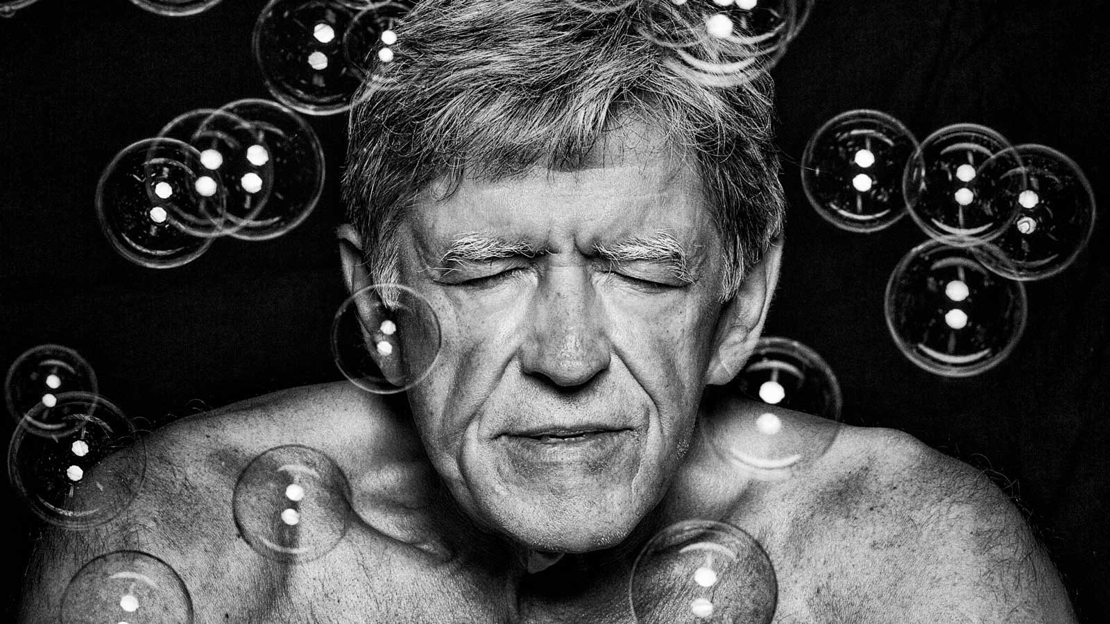 Bartho Braat: Het steekt, dat neerkijken op soapseries | Trouw