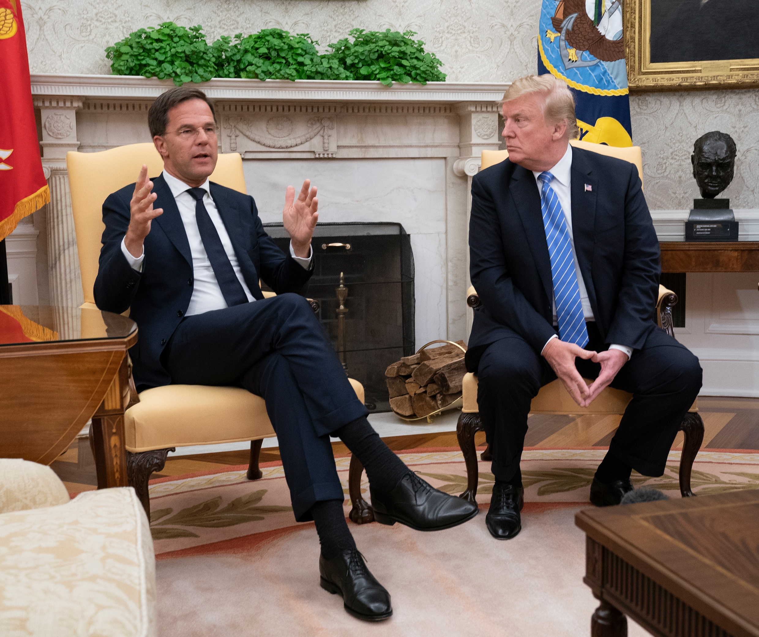 Lukt het Navo-baas Rutte om Trump te charmeren? | Trouw