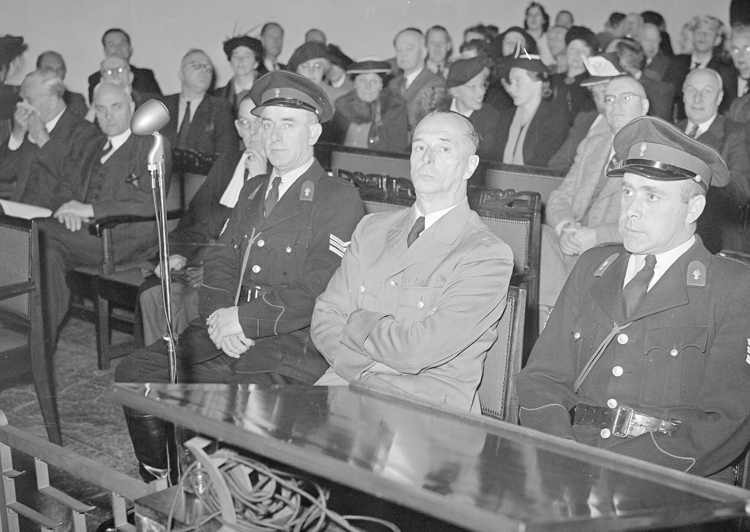 Alleen voor de rechter schepte SS-Leider Albin Rauter niet op over zijn ...