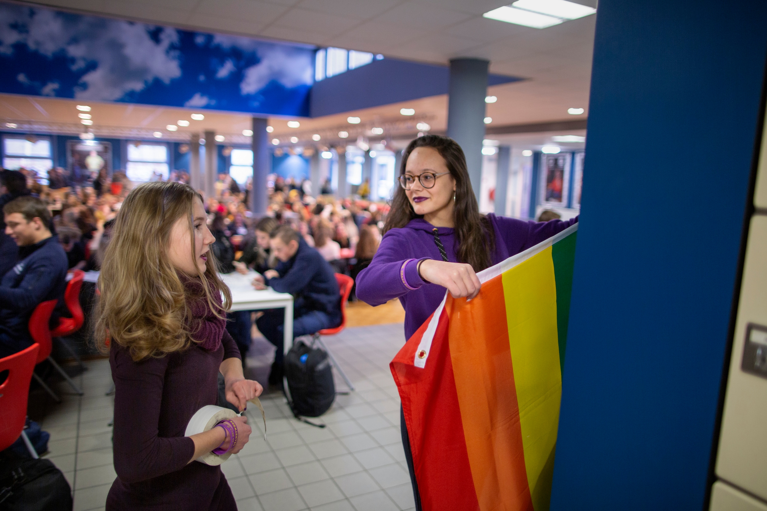 Basisscholen vieren dit jaar voor het eerst Paarse Vrijdag | Trouw