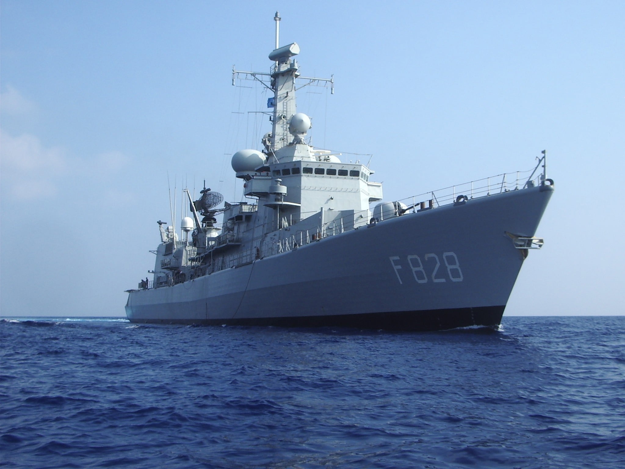 Het marinefregat Van Speijk gaat uit de vaart | Trouw