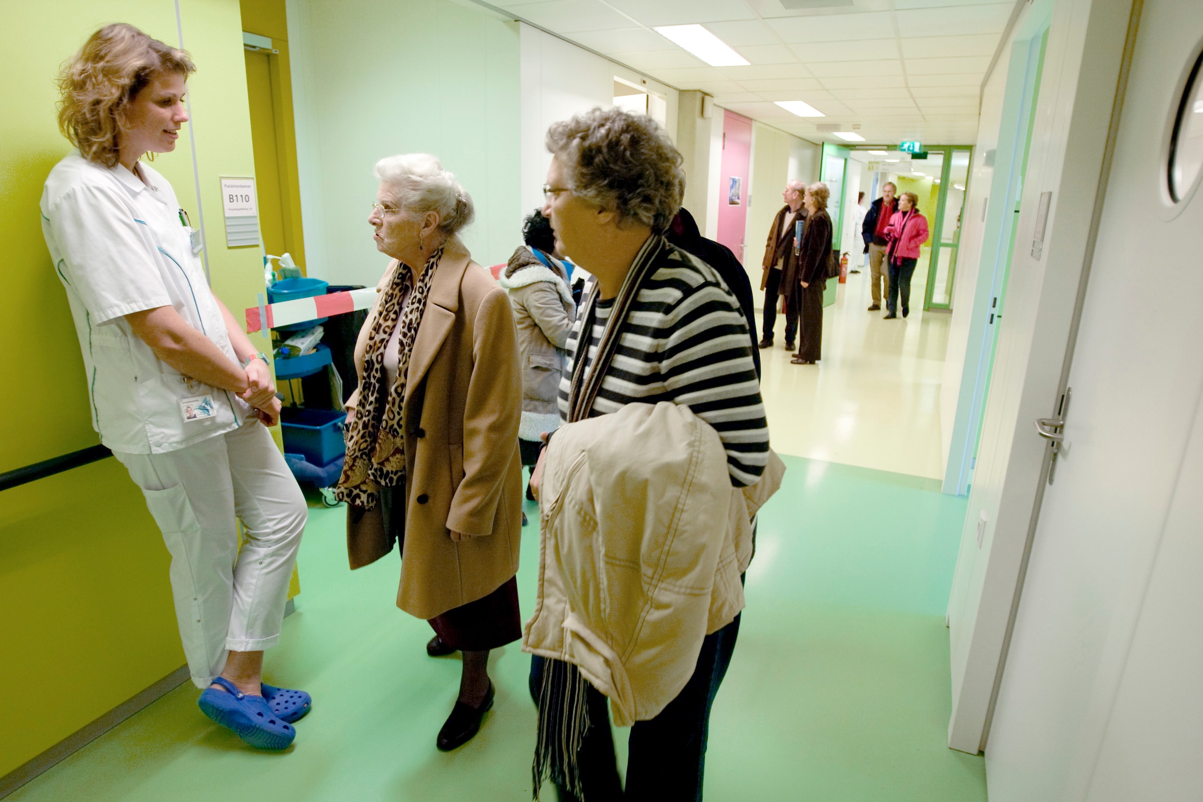 Ziekenhuizen vangen vaker ouderen met eenzaamheid en depressie op | Trouw