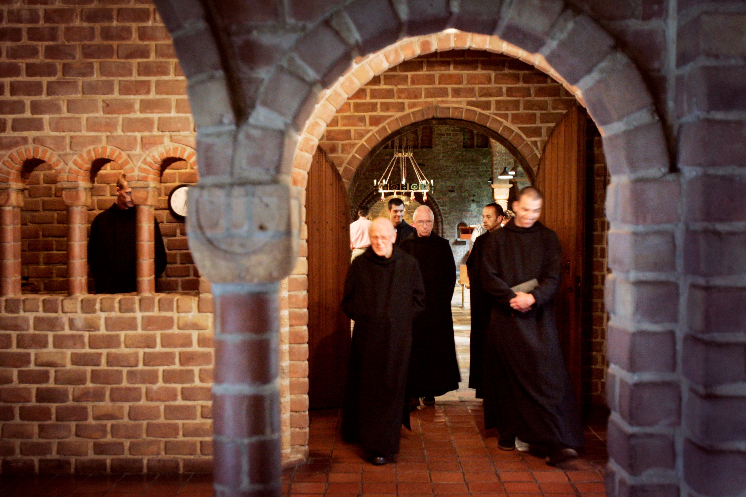 Na beschuldigingen moet oud-Theoloog des Vaderlands deels stoppen met ...