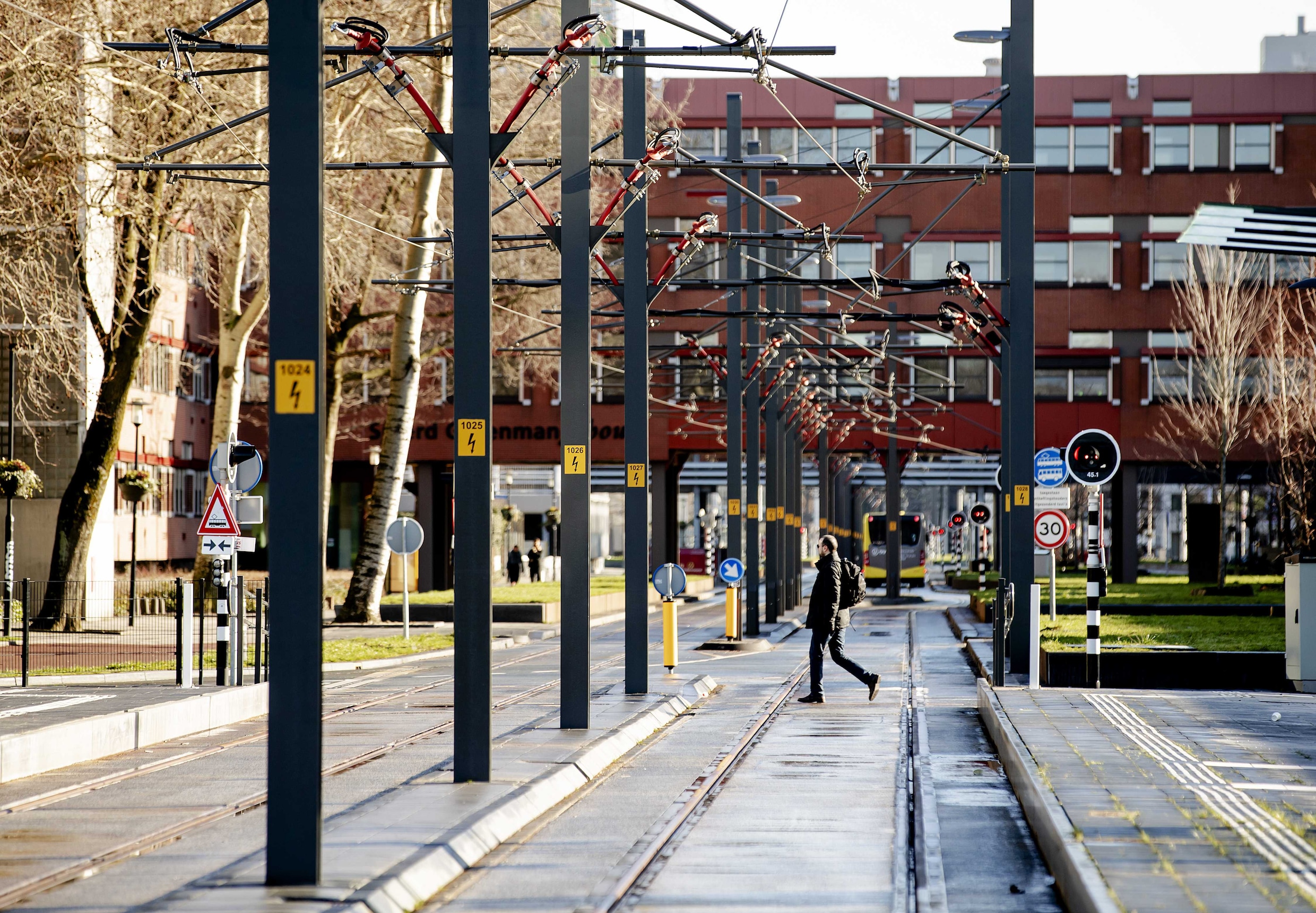 Verdwenen miljoenen en nog steeds geen tram. Wat ging er mis met de ...