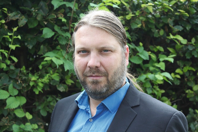 Literatuurwetenschapper Sander Bax: Een uitgever zegt sneller: u ...