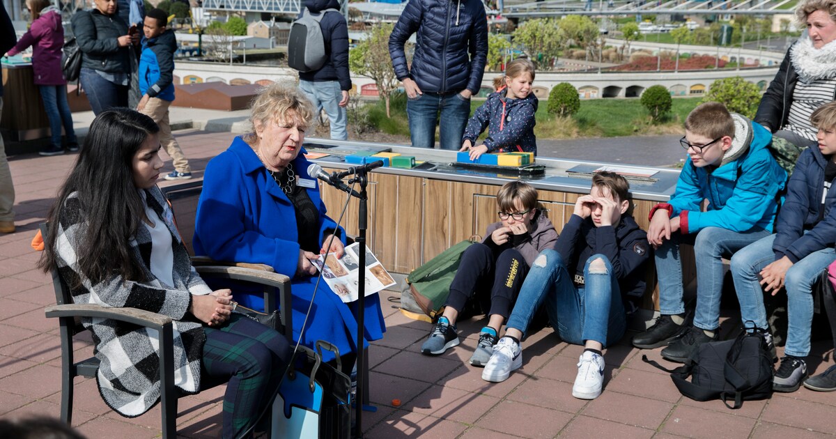 Minne (11) vertelt het oorlogsverhaal van haar overgrootmoeder: ‘Ze ...