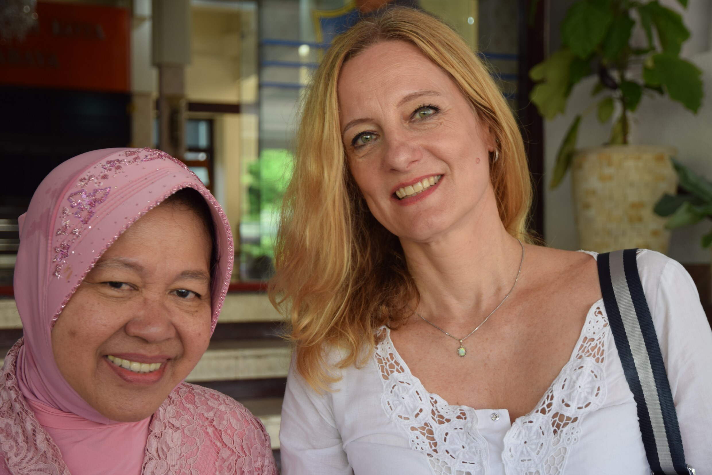 Zij maakt dezelfde tocht als arts en feminist Aletta Jacobs | Trouw