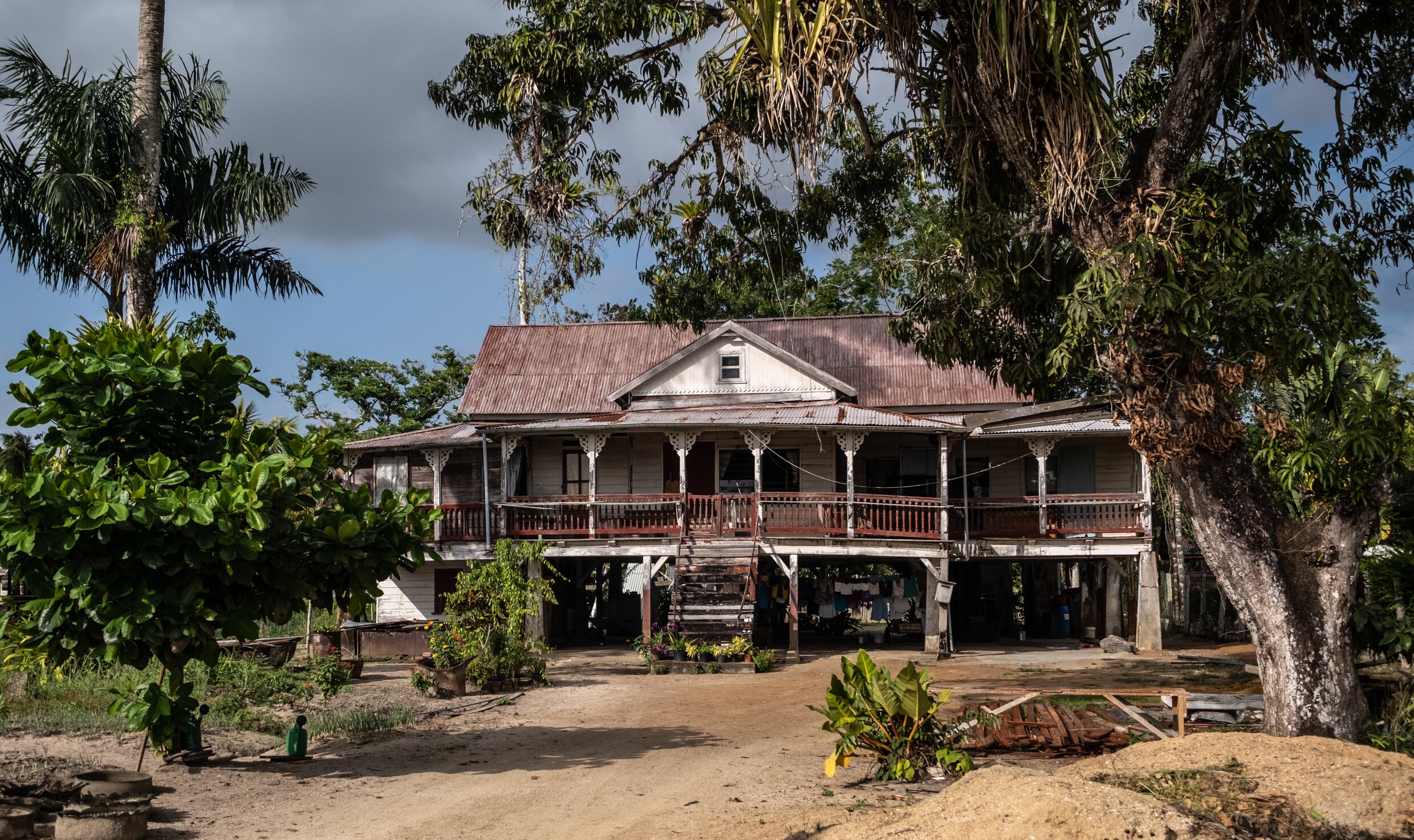 Tweede Kamer legt oor te luister in vroegere koloniën. ‘Willen dit met ...