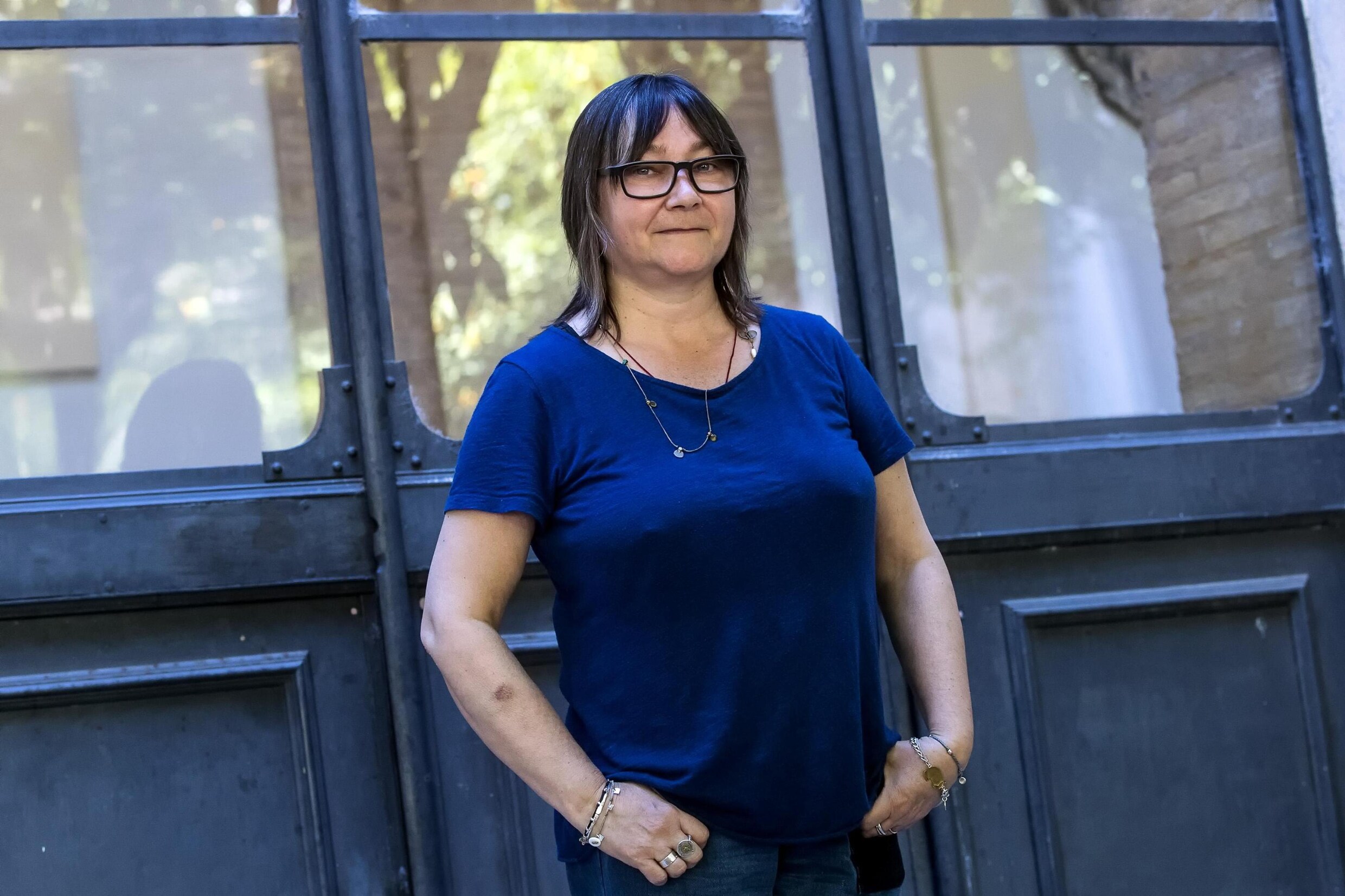 Ali Smith laat kleine pluisjes Einstein de wereld in zweven | Trouw