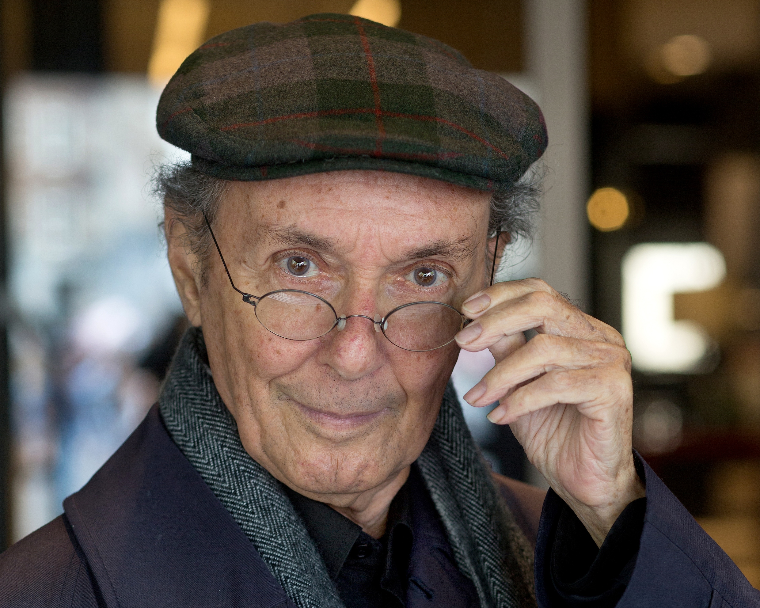 Seksfilmpionier Pim de la Parra werd miljonair, armoedzaaier en ...