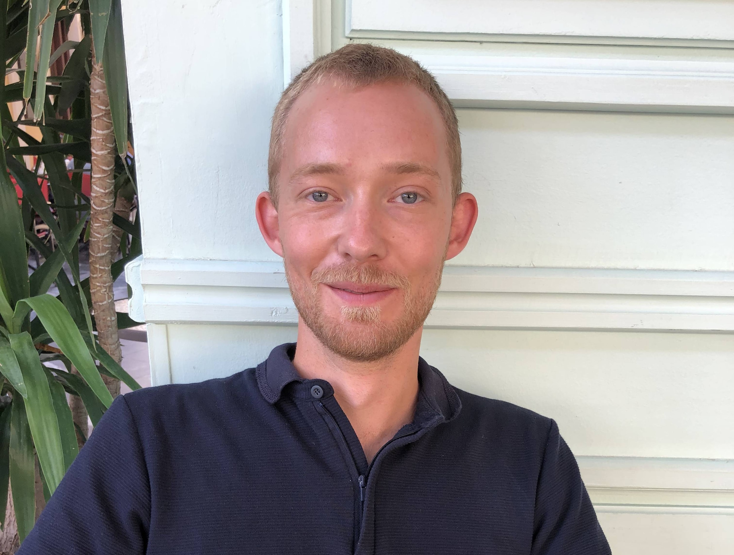 Op Samos gaan mensen met bedluis voor bij de wasserette | Trouw