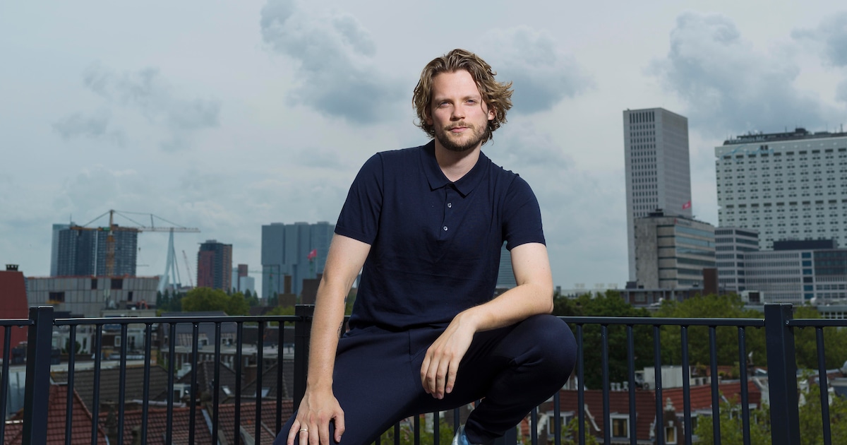 Schrijver en podcastmaker Tom Hofland: Had ik maar iets meer van een ...