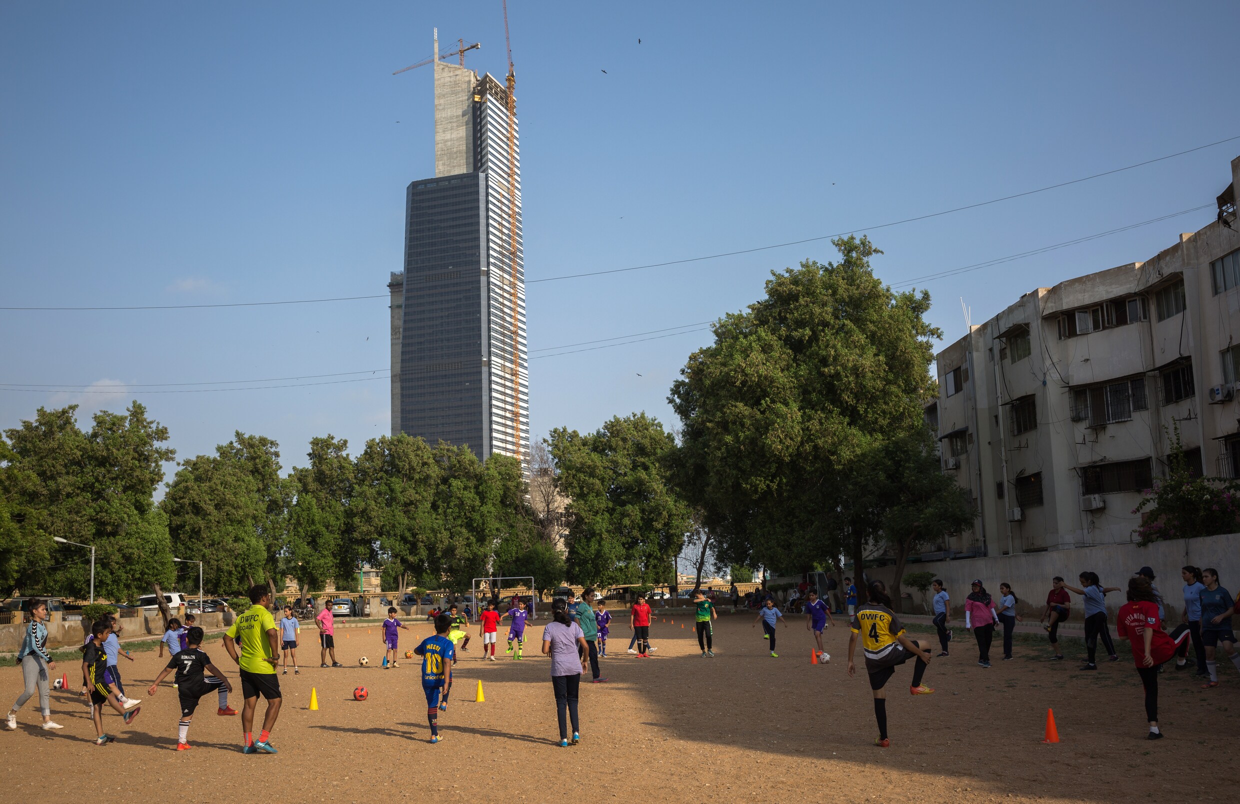 Vrouwenvoetballers strijden in Pakistan tegen ongelijkheid: ‘De droom ...