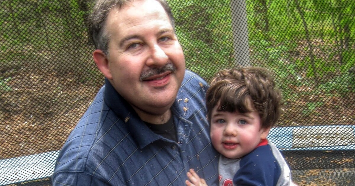 ‘Noah is dood, echt waar’: Hoe een complottheorie een gezin kapot maakt ...