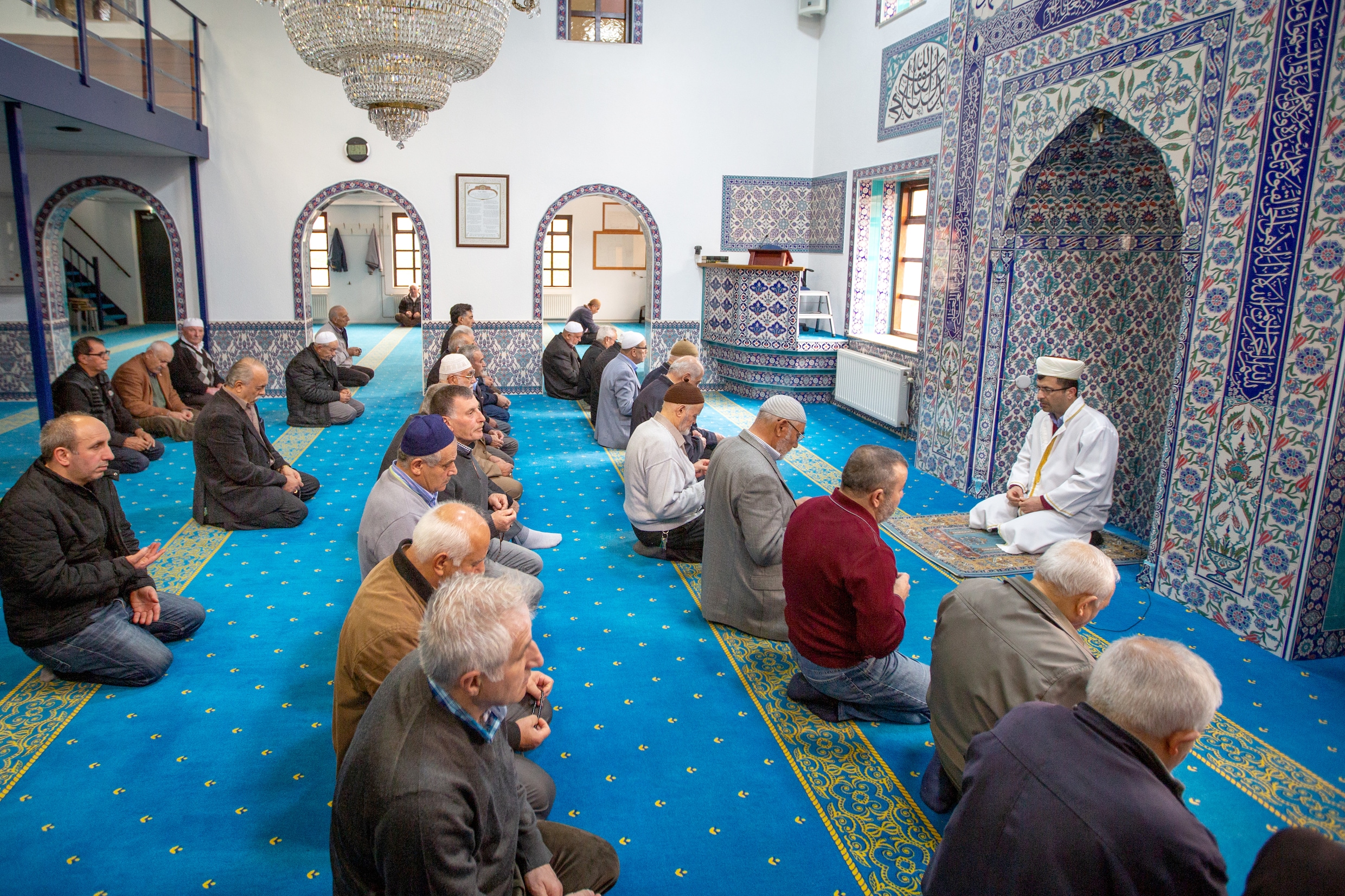 ‘Allahu akbar’ klinkt het boven Almelo al tientallen jaren | Trouw