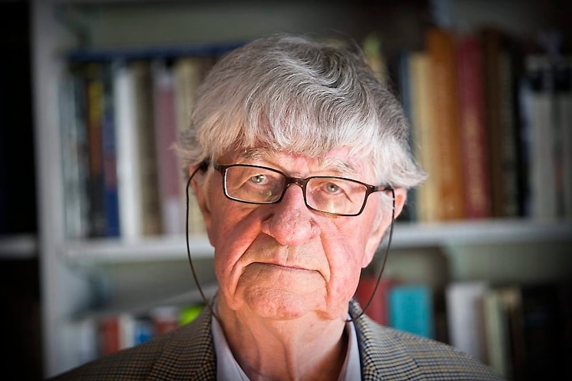 Ben van Kaam (1931-2019), de eerste Trouw-columnist, was een ...