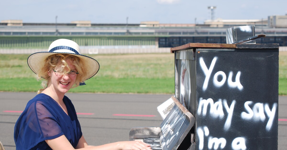 Elske (1988-2019) kocht voor haar geliefden alvast een stapel boeken ...