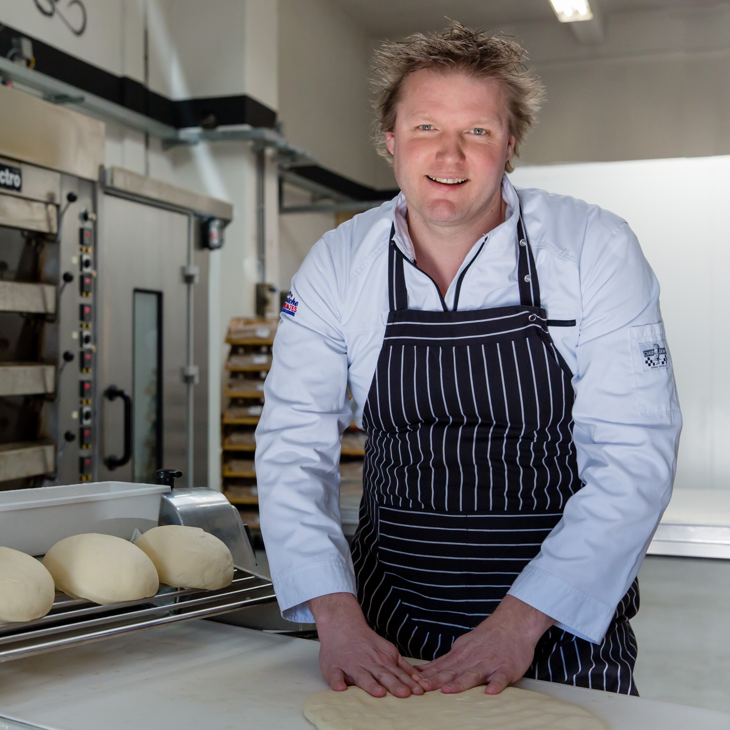 Remco Bakker wil heel Nederland aan de Brabantse worstenbroodjes krijgen | Trouw