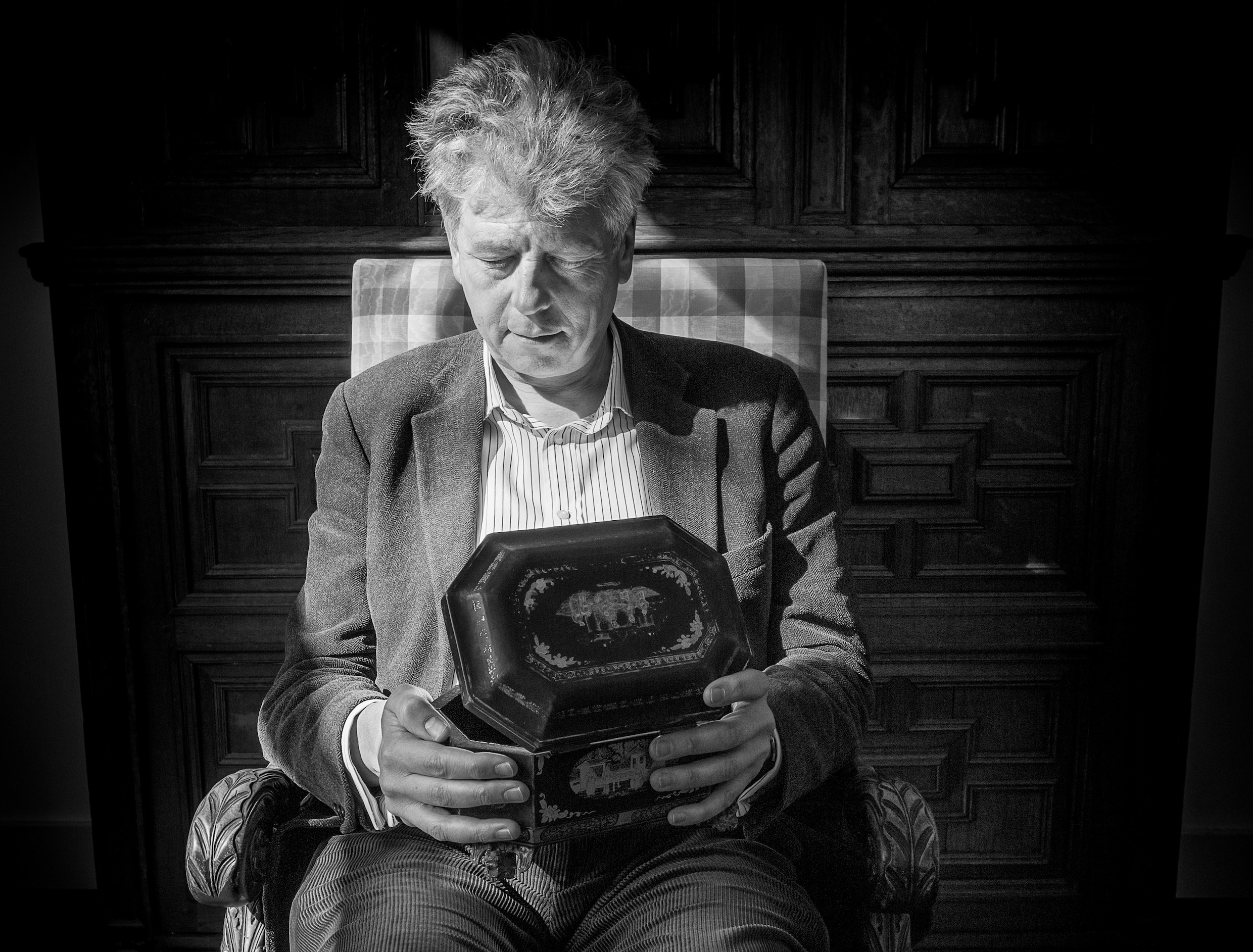 Maarten Asscher: Het Japanse lakdoosje van mijn oma zit vol ...