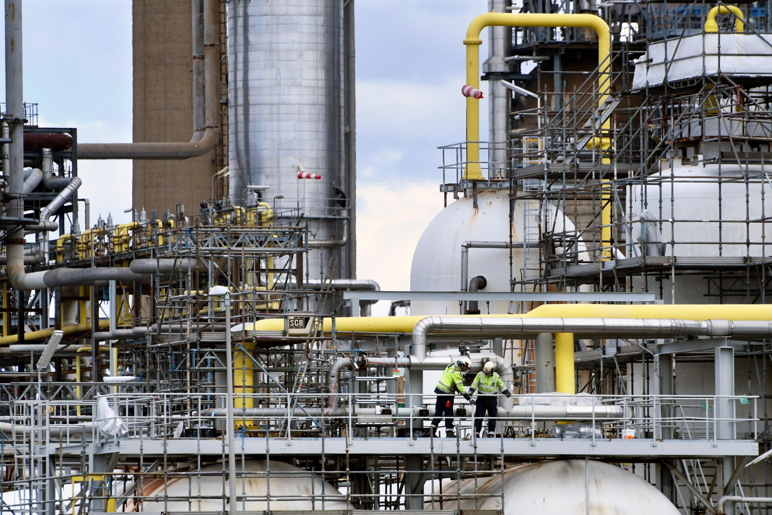 Olievelden verkopen, lekken dichten, bos aanplanten: wat Shell kan doen ...