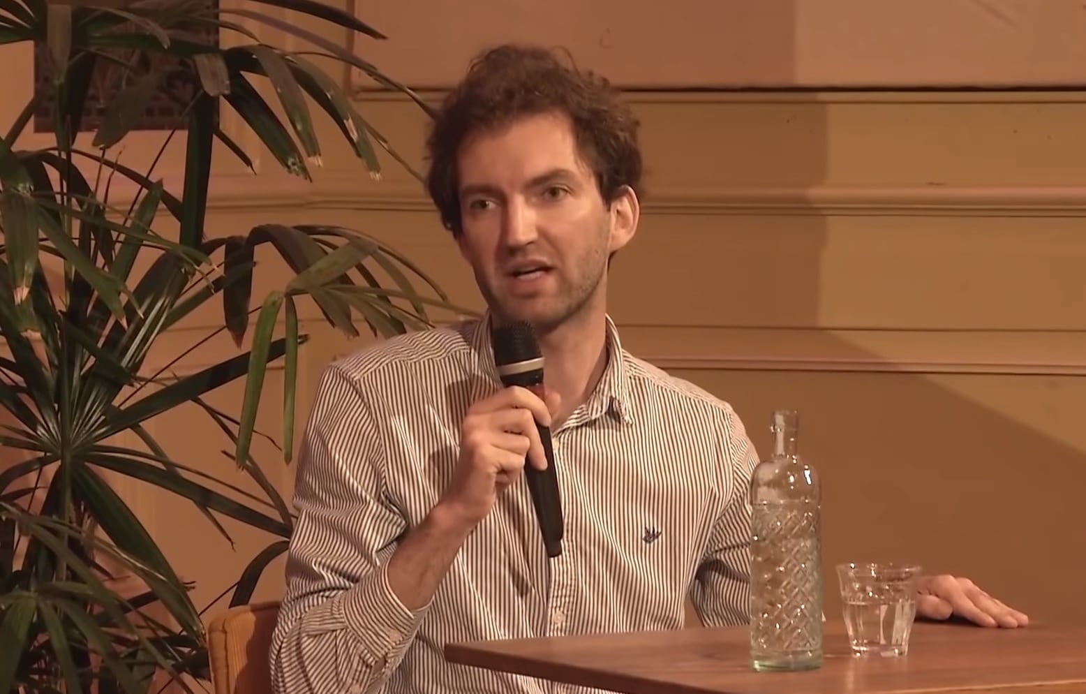 ‘De Snijtafel’ laat je met andere ogen kijken naar bejubelde tv-items ...