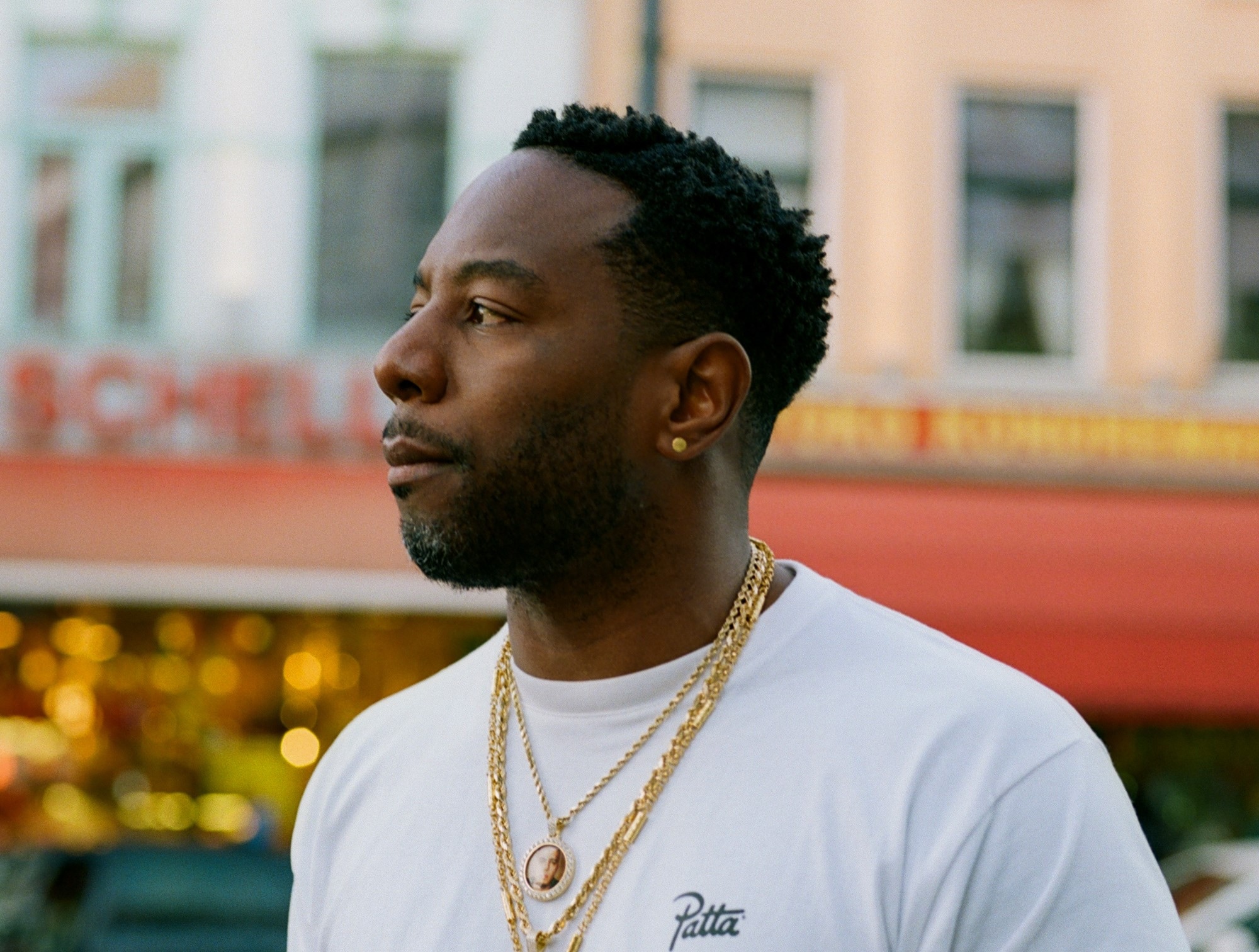 Rapper Winne: Mensen kunnen dit jaar wel een warm dekentje gebruiken ...