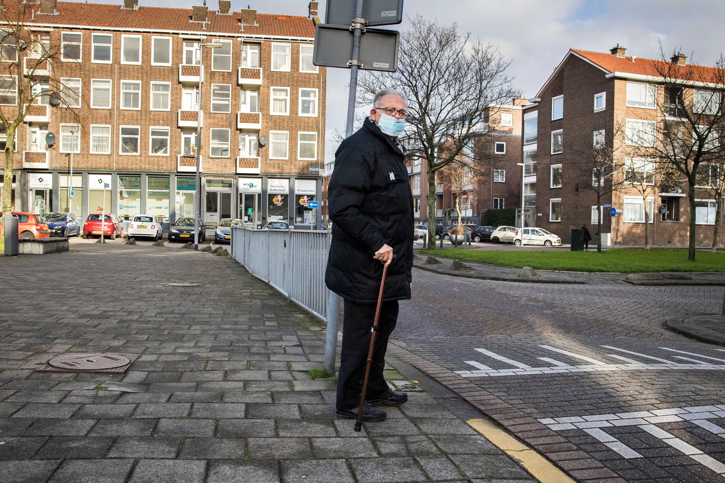 Het Rotterdamse Oud-Mathenesse was ooit chic, nu een wijk waaruit je ...