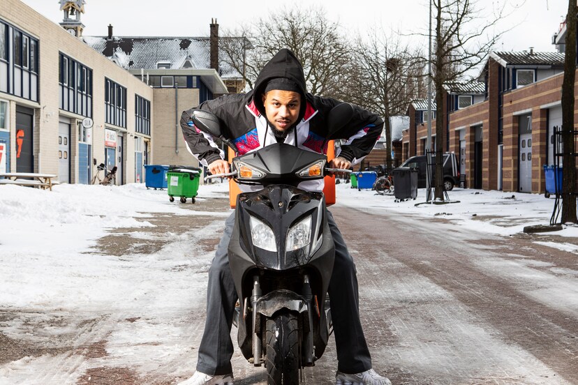 Bokoesam maakte een Nederlandstalige reggaeplaat: ‘Reggae maakt het ...