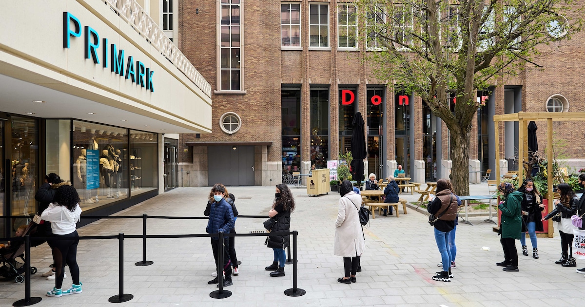 Het winkelen verleerd? Volgens deze hoogleraar gaan alle remmen van ons ...