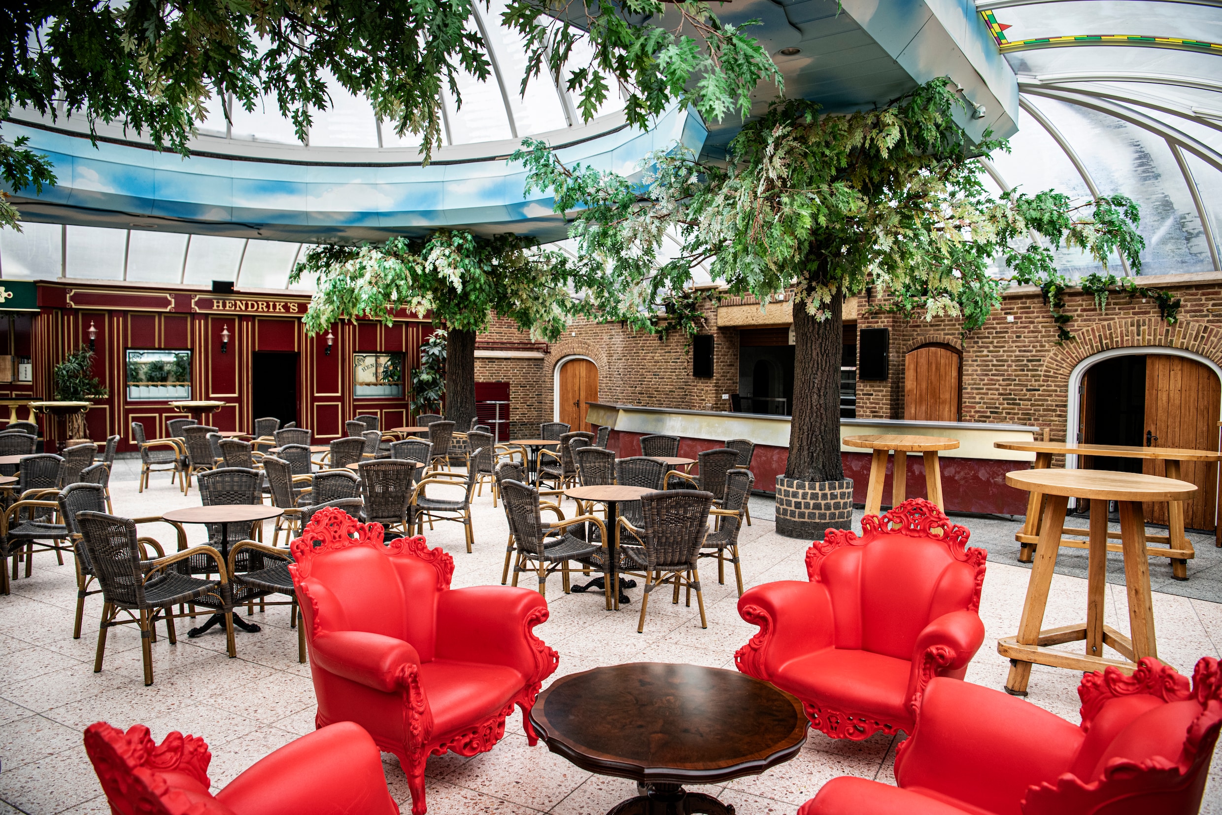 Weer dansen, drinken en schuren: in discotheek Dieka zijn ze er klaar ...