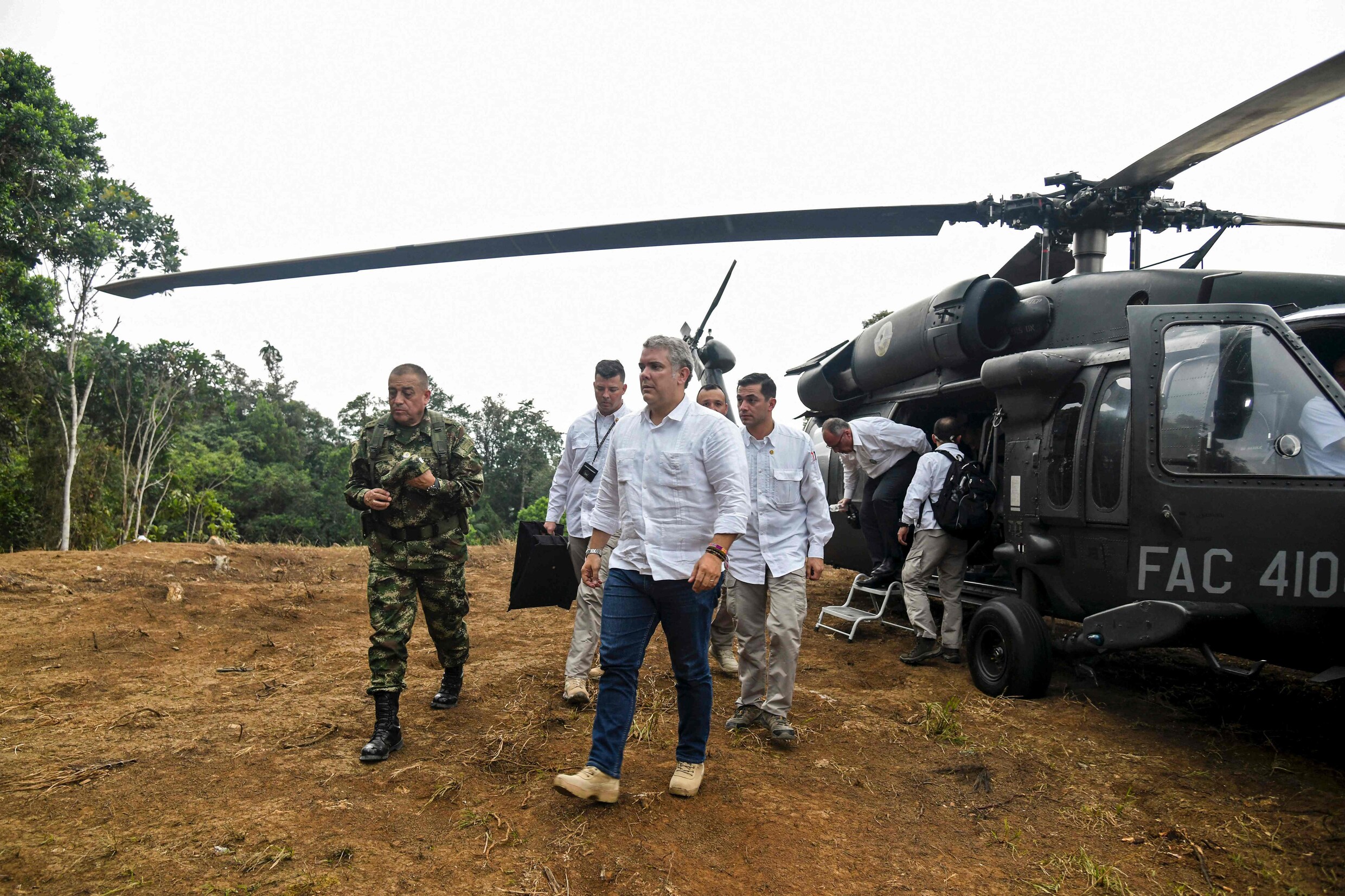 Helikopter Colombiaanse president Duque beschoten bij Venelozaanse ...