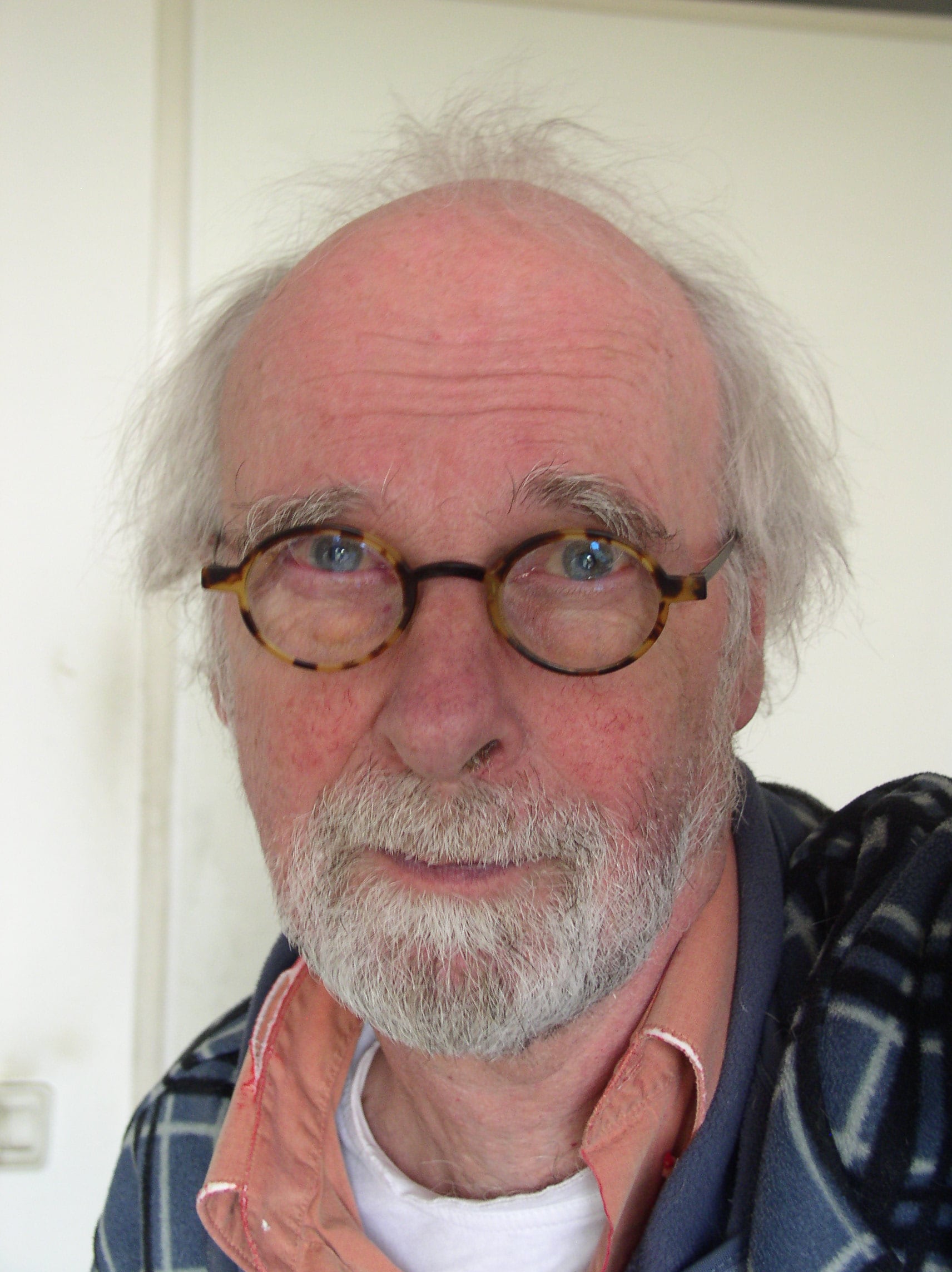 Jaap de Berg (82) heeft vandaag zesduizend puzzels gemaakt voor Trouw ...