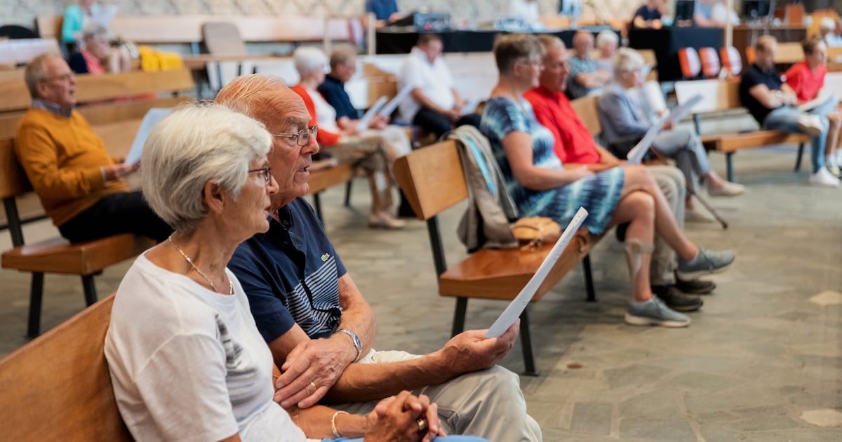 Het ‘U zij de glorie’ klinkt nog niet voluit in Dronten | Trouw