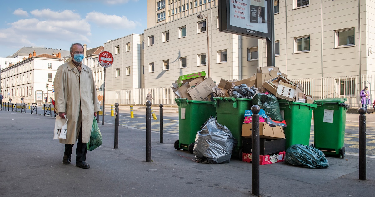Parijs wordt een bende, dus komen de inwoners in verzet | Trouw