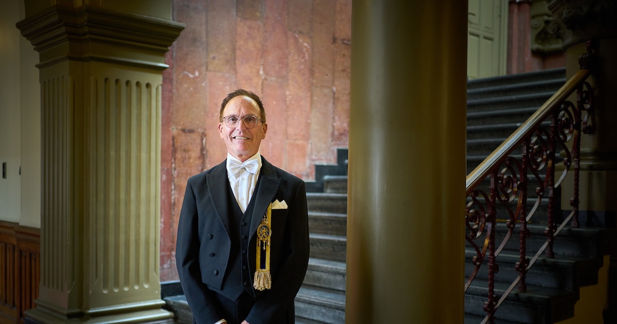 De laatste dag aan het Binnenhof met bode Peter: ‘Het decor verandert ...
