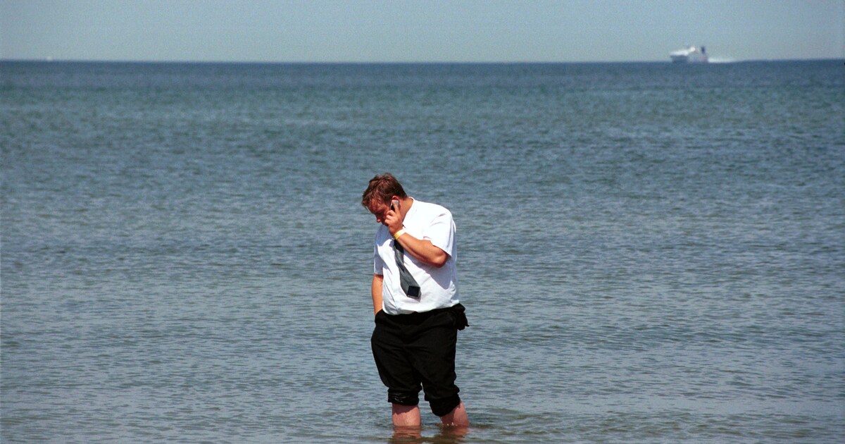 Ook in je tentje nog even je werkmail gecheckt? Werkverslaving ligt op ...