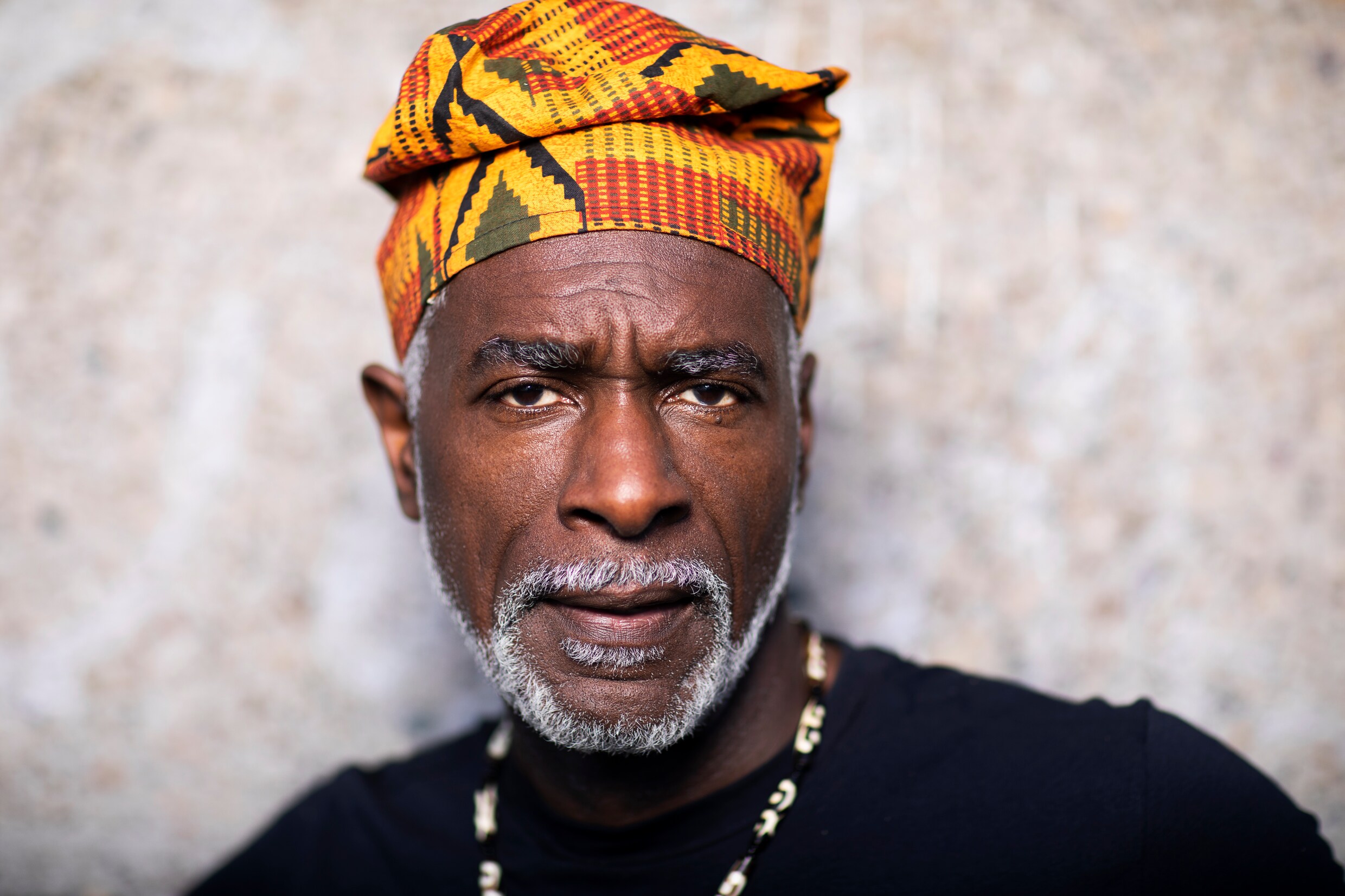 Guno Mcintosh gaat zijn achternaam veranderen als dat gratis wordt ...