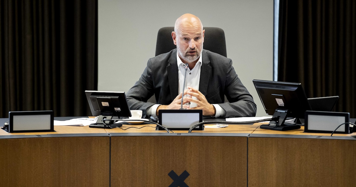 Gemeente Amsterdam komt via boekhoudtruc weg met recordschuld | Trouw