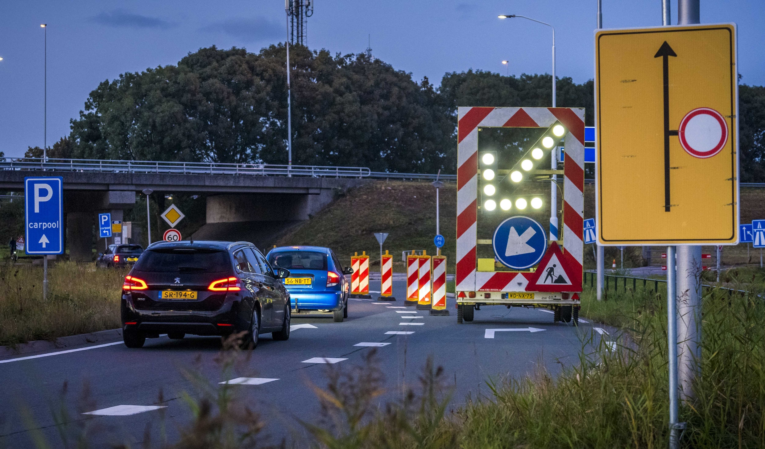 Wegafsluiting A12 zorgt ook op andere wegen voor vertragingen | Trouw
