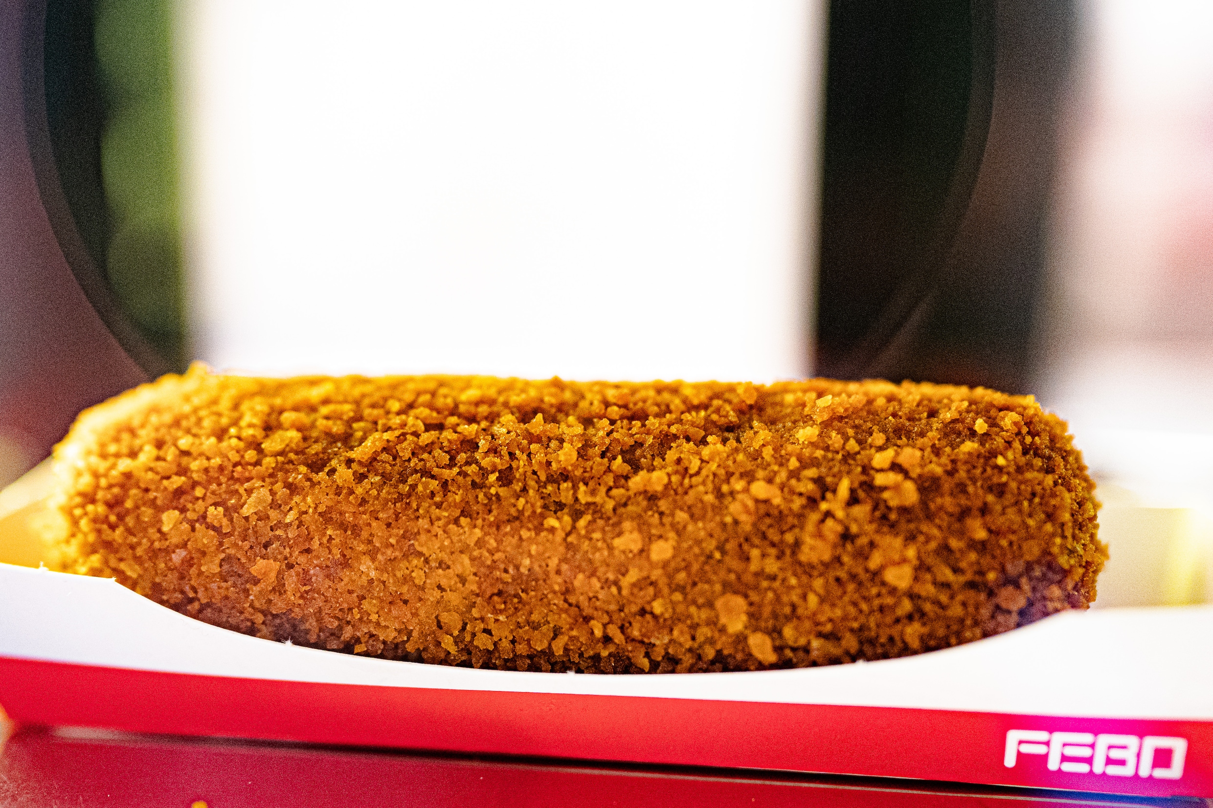 Waarom is de kroket de snack aller snacks? | Trouw