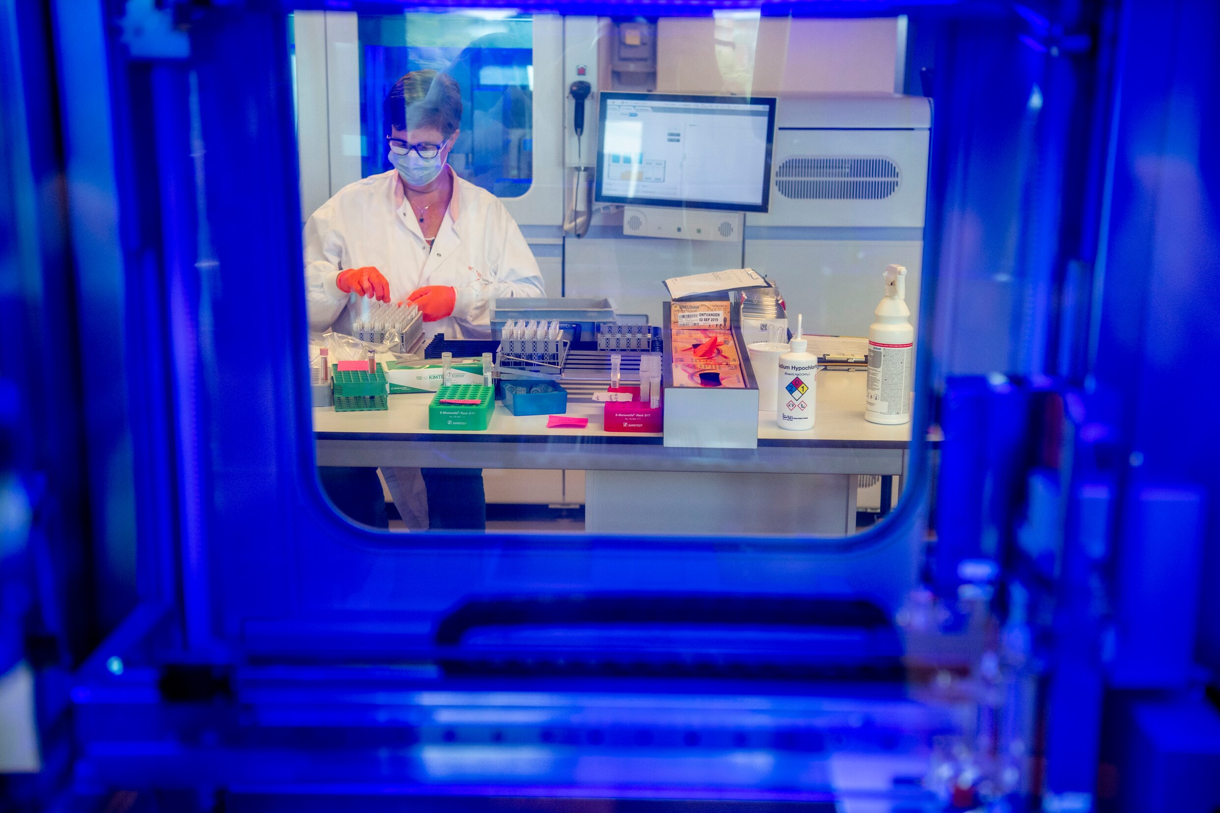 Doneren voor een ander, en meteen testen voor jezelf: bloedbank Sanquin ...