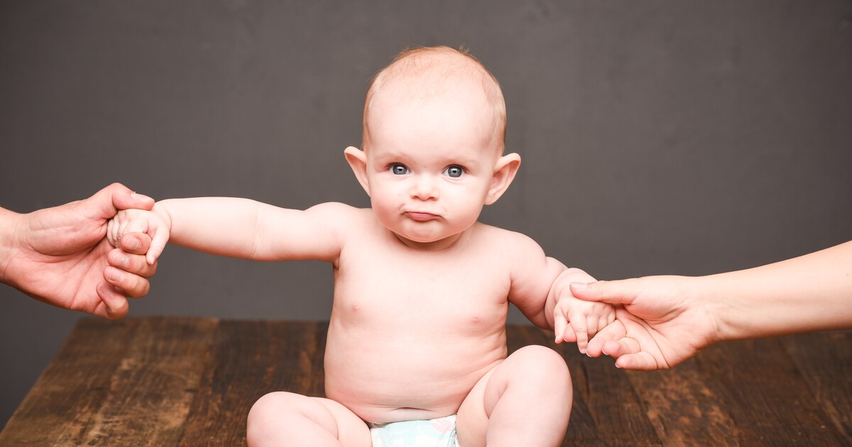 Hoe de baby met zijn poepluier het gedrag van papa en mama naar zijn ...