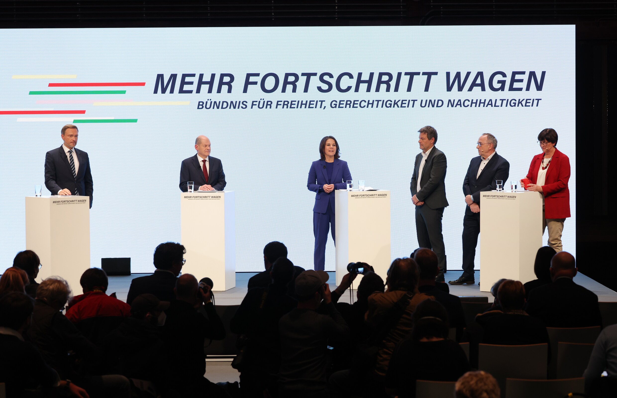 Duitse stoplichtcoalitie met bondskanselier Scholz (SPD) heeft ...